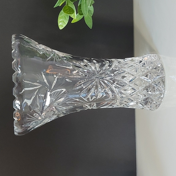 Accents | Vintage Pinwheel Vase | Poshmark